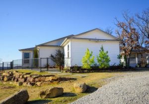 Lakefront Cottage Rentals, Lake Skiatook, OK | CrossTimbers Marina
