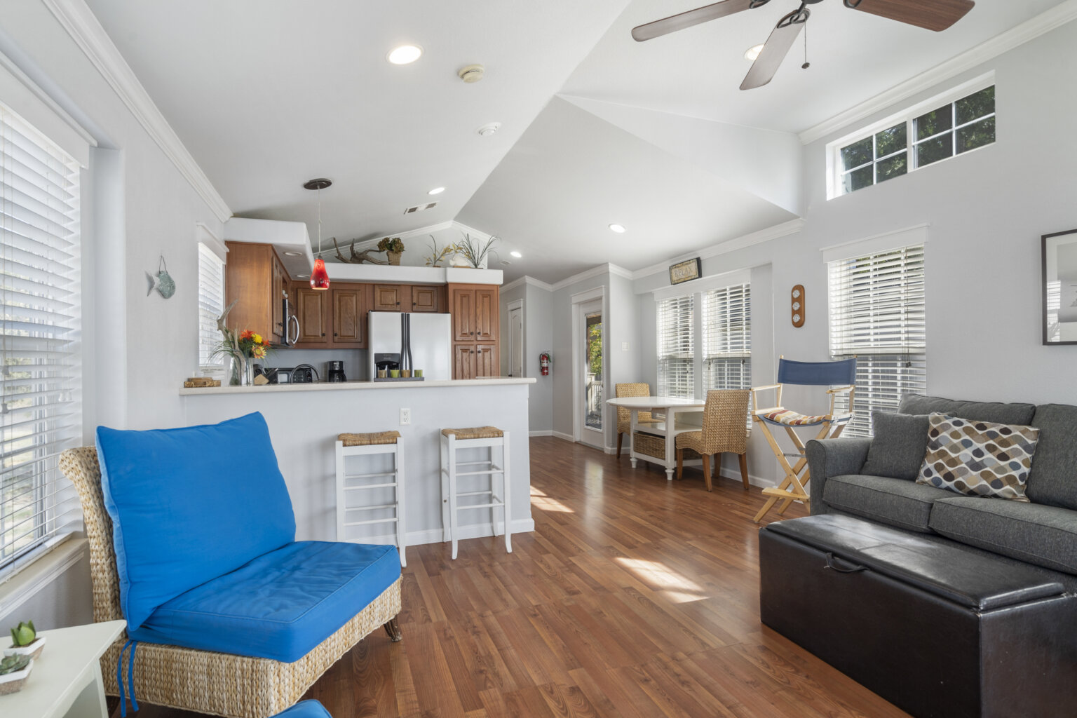Rockport Cottage, Lake Skiatook, OK | CrossTimbers Marina Cottages