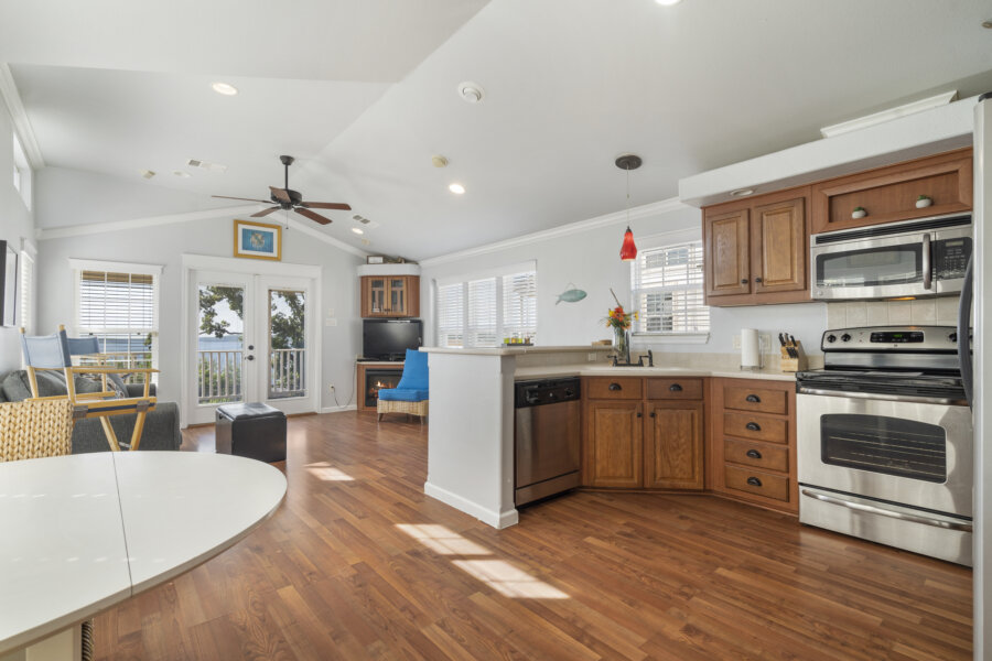 Rockport Cottage, Lake Skiatook, OK | CrossTimbers Marina Cottages