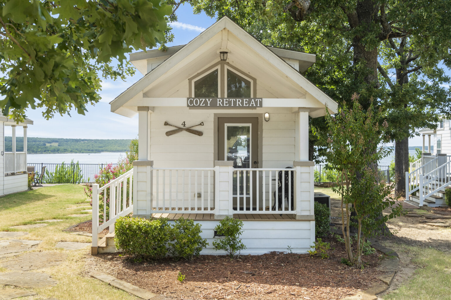 Skiatook Lake View Cottages To Rent | CrossTimbers Marina